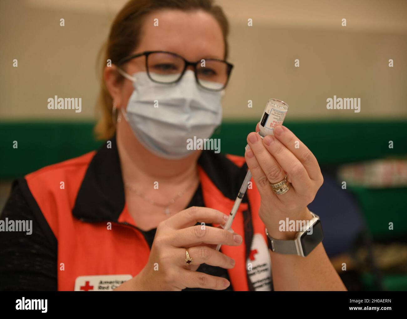 Red cross africa and nurse hi-res stock photography and images - Alamy