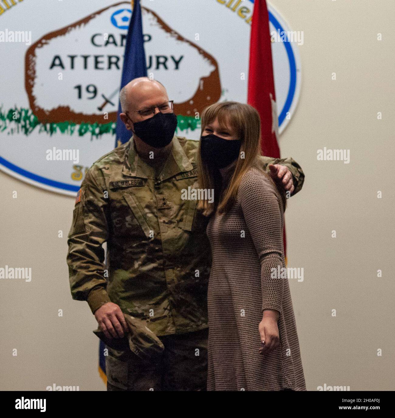 Maj. Gen. Tim Thombleson's daughter, Katie Thombleson, presents him ...