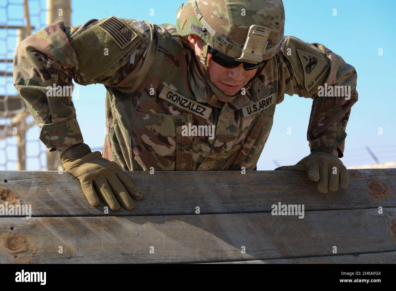 Soldiers with 40th Brigade Engineer Battalion, 2nd Armored Brigade Combat Team, 1st Armored ...
