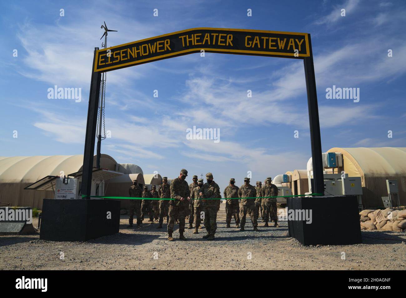 Col. Peter L. Gilbert and Lt. Col. Robert I. Gray , 101st Division ...