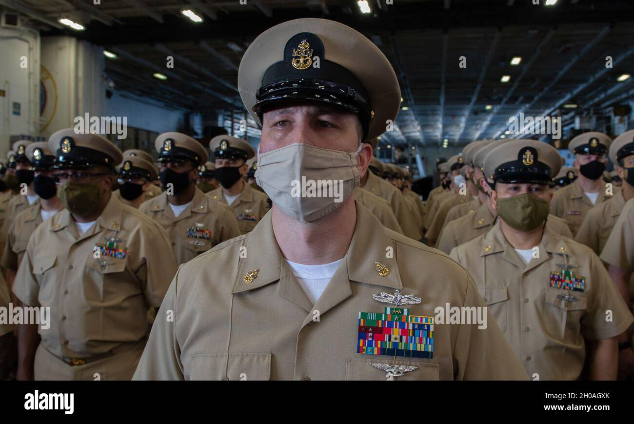 Indian security officers stand hi-res stock photography and images - Alamy