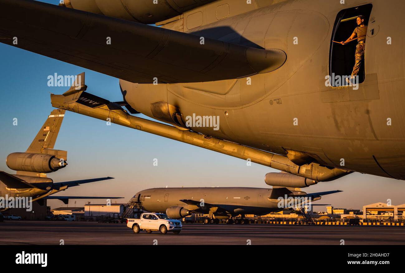 A U.S. Air Force KC-10 Extender in-flight refueling specialist ...
