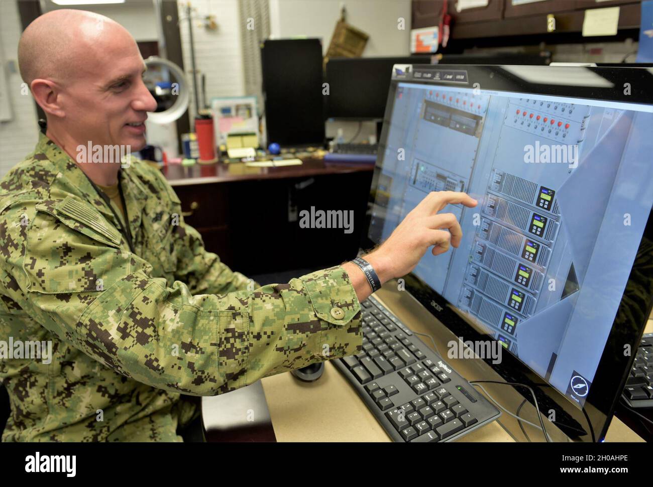 Ship radio room hi-res stock photography and images - Alamy