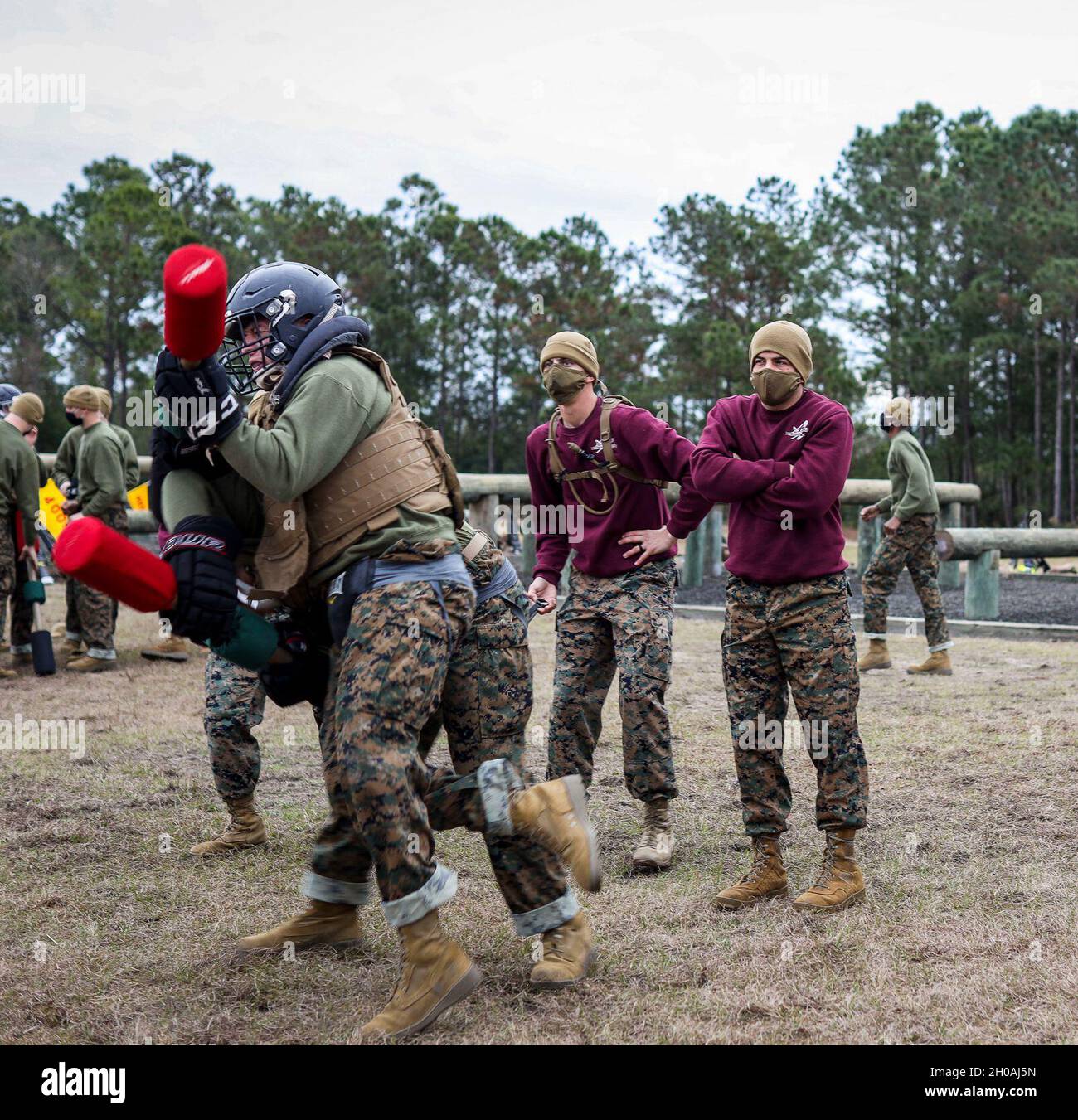 Recruits with Papa Company, 4th Recruit Training Battalion, conduct ...