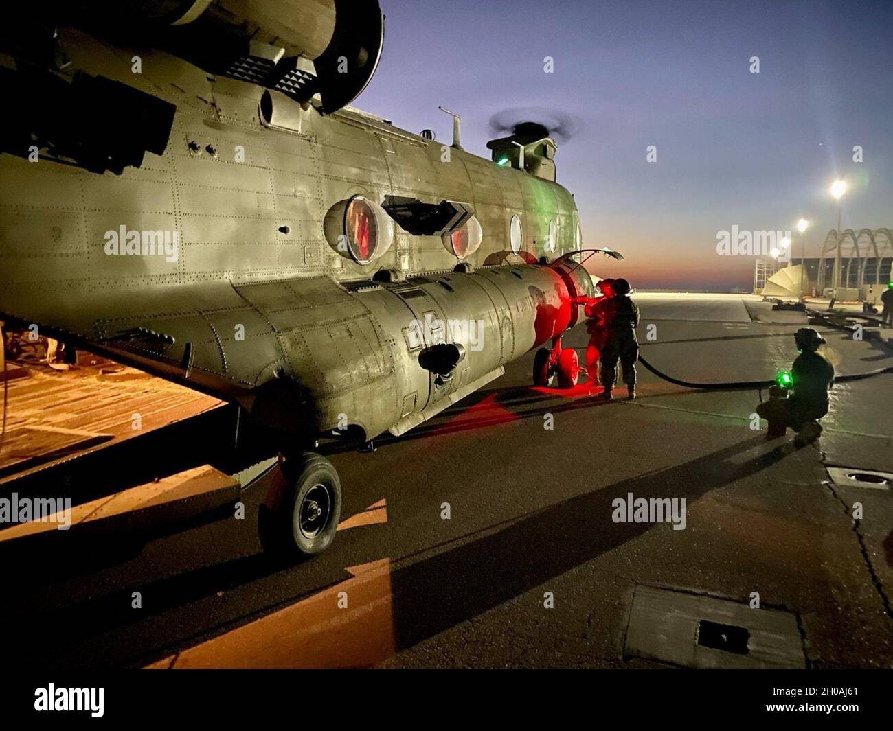 U.S. Soldiers with Echo Company, 2-104th General Support Aviation ...