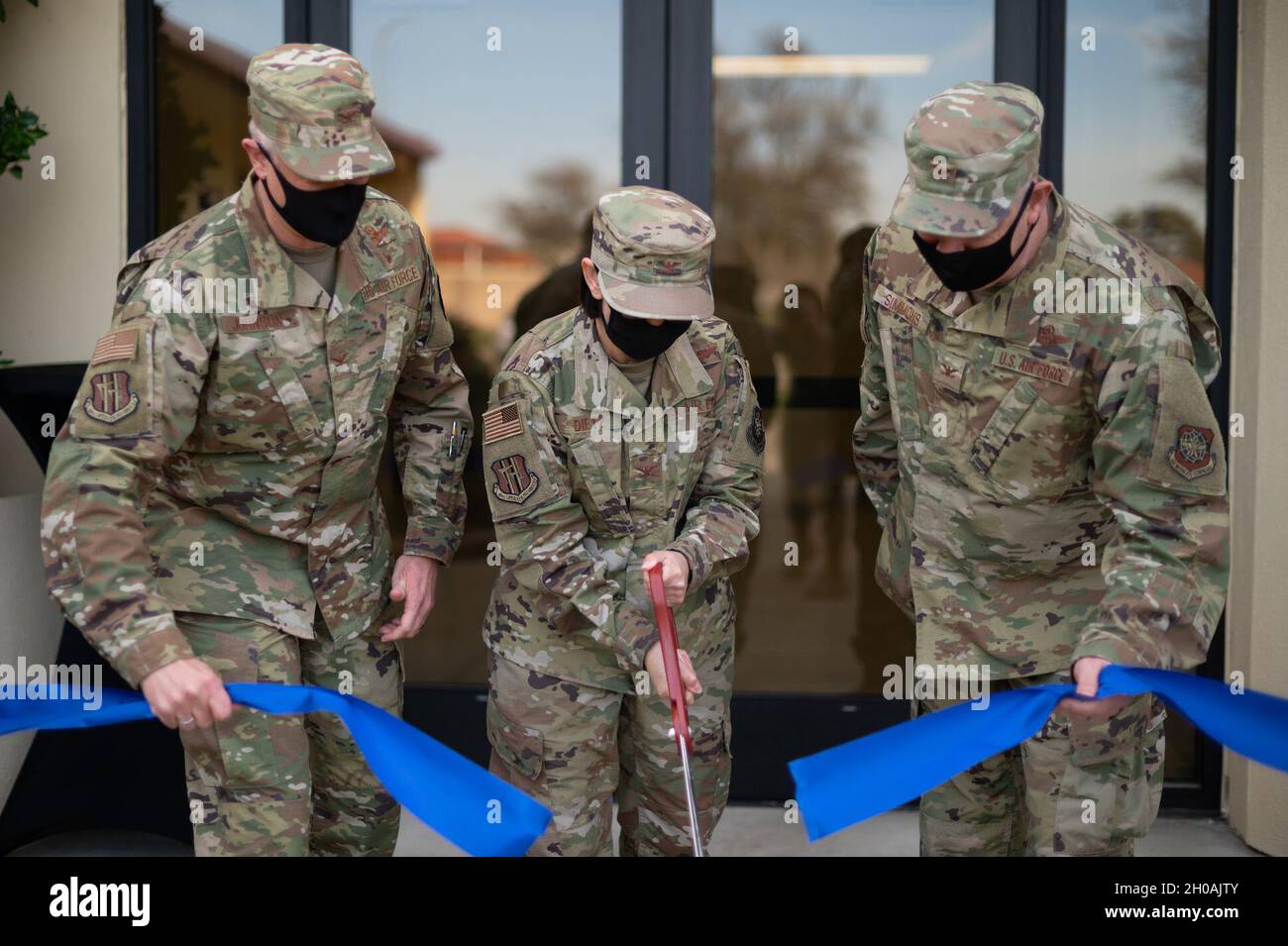 U.S. Air Force Col. Suzie Dietz, center, 60th Aeromedical Evacuation ...