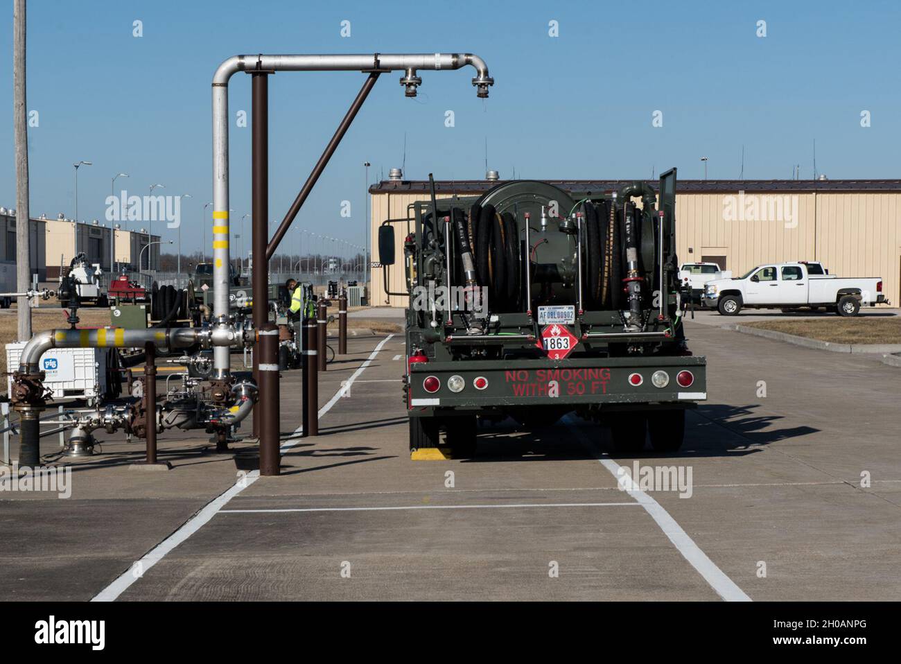 Truck fill stand hi-res stock photography and images - Alamy