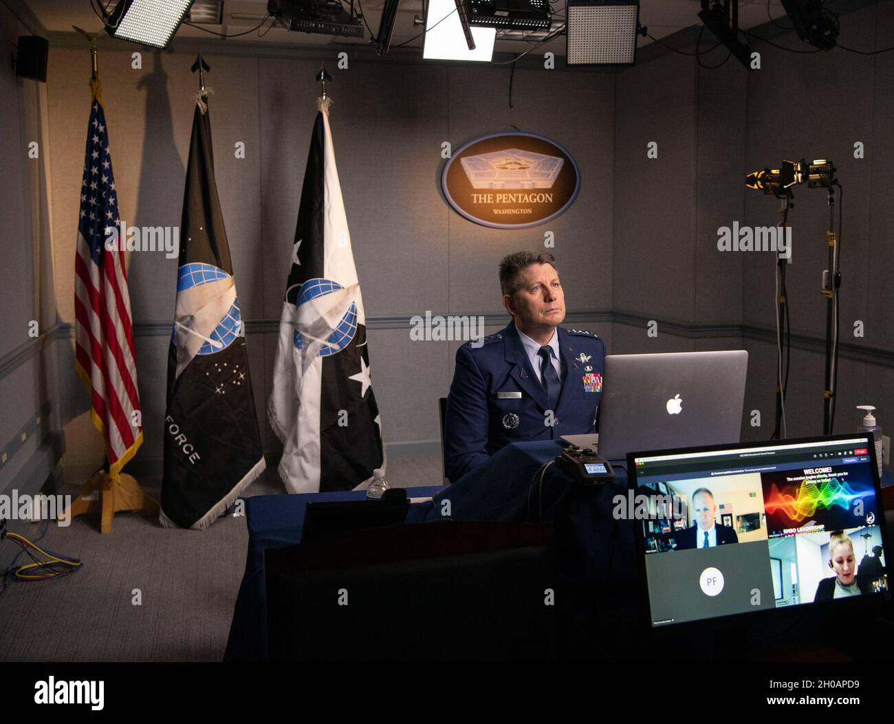 Electromagnetic spectrum operations hi-res stock photography and images ...