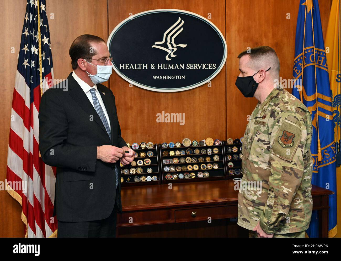 Alex m azar hi-res stock photography and images - Alamy