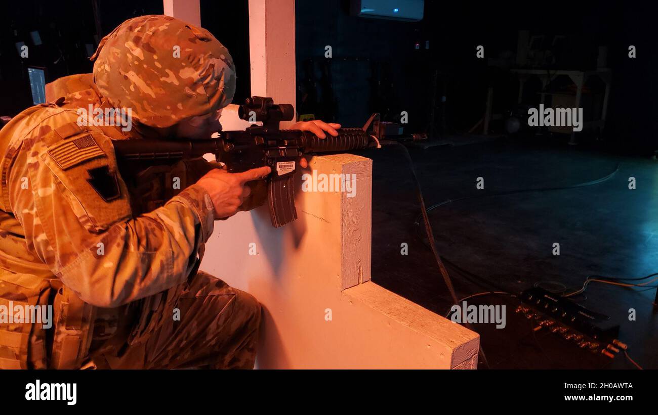 U.S. Soldiers with the 628th Aviation Support Battalion, 28th ...