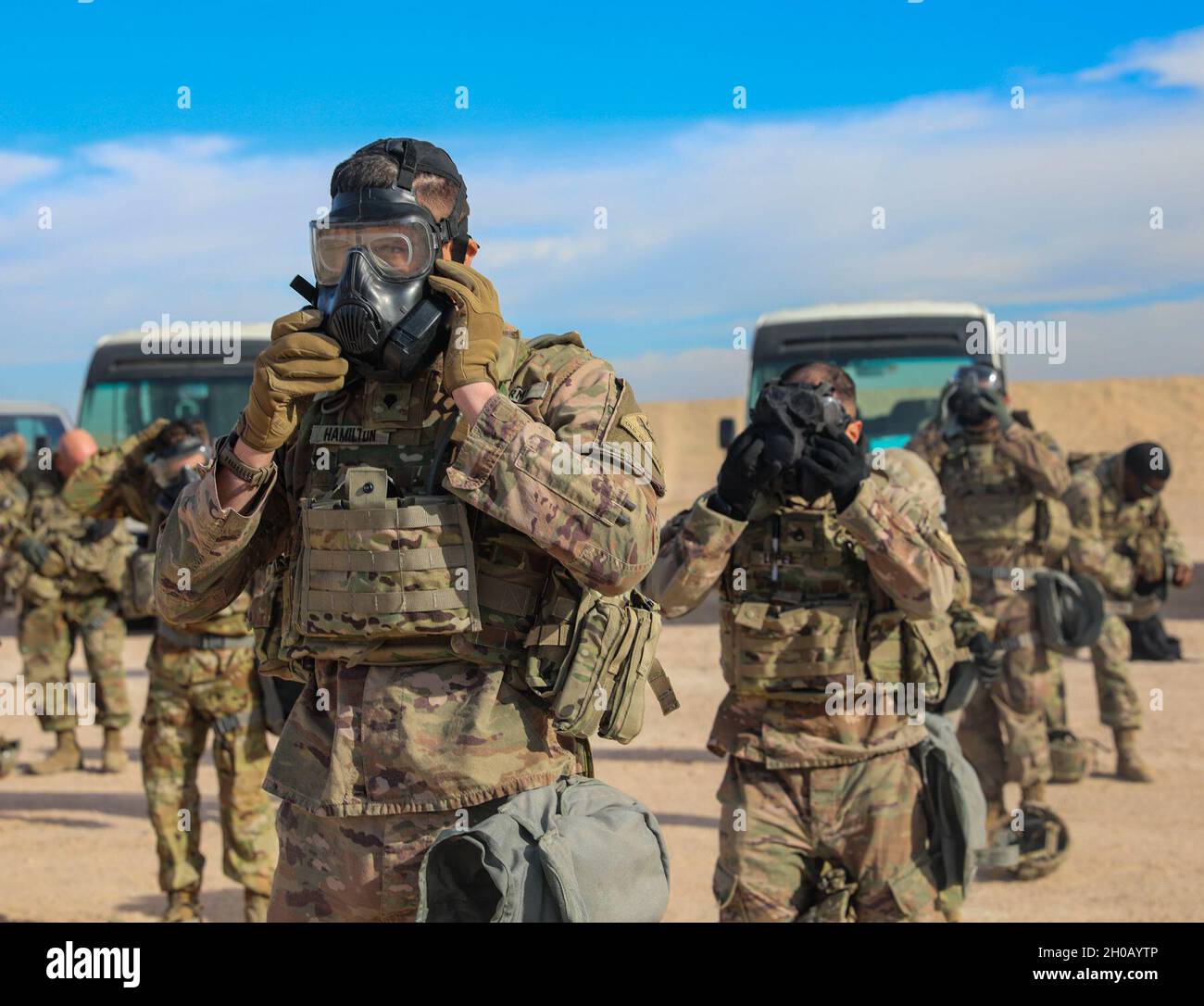 Soldiers with 40th Brigade Engineer Battalion, 2nd Armored Brigade ...