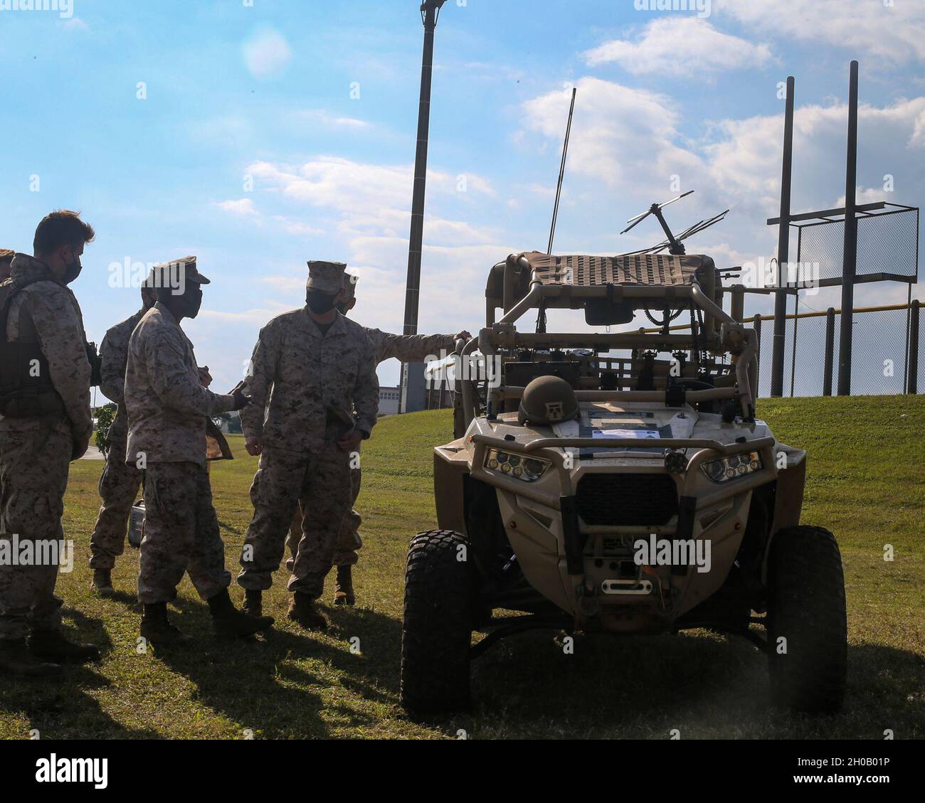 U.S. Marines with 31st Marine Expeditionary Unit (MEU) Command Element ...