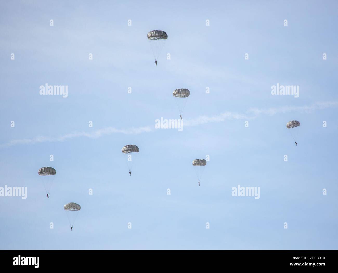 A group of U.S. Army Soldiers, attached to 10th Special Forces Group ...