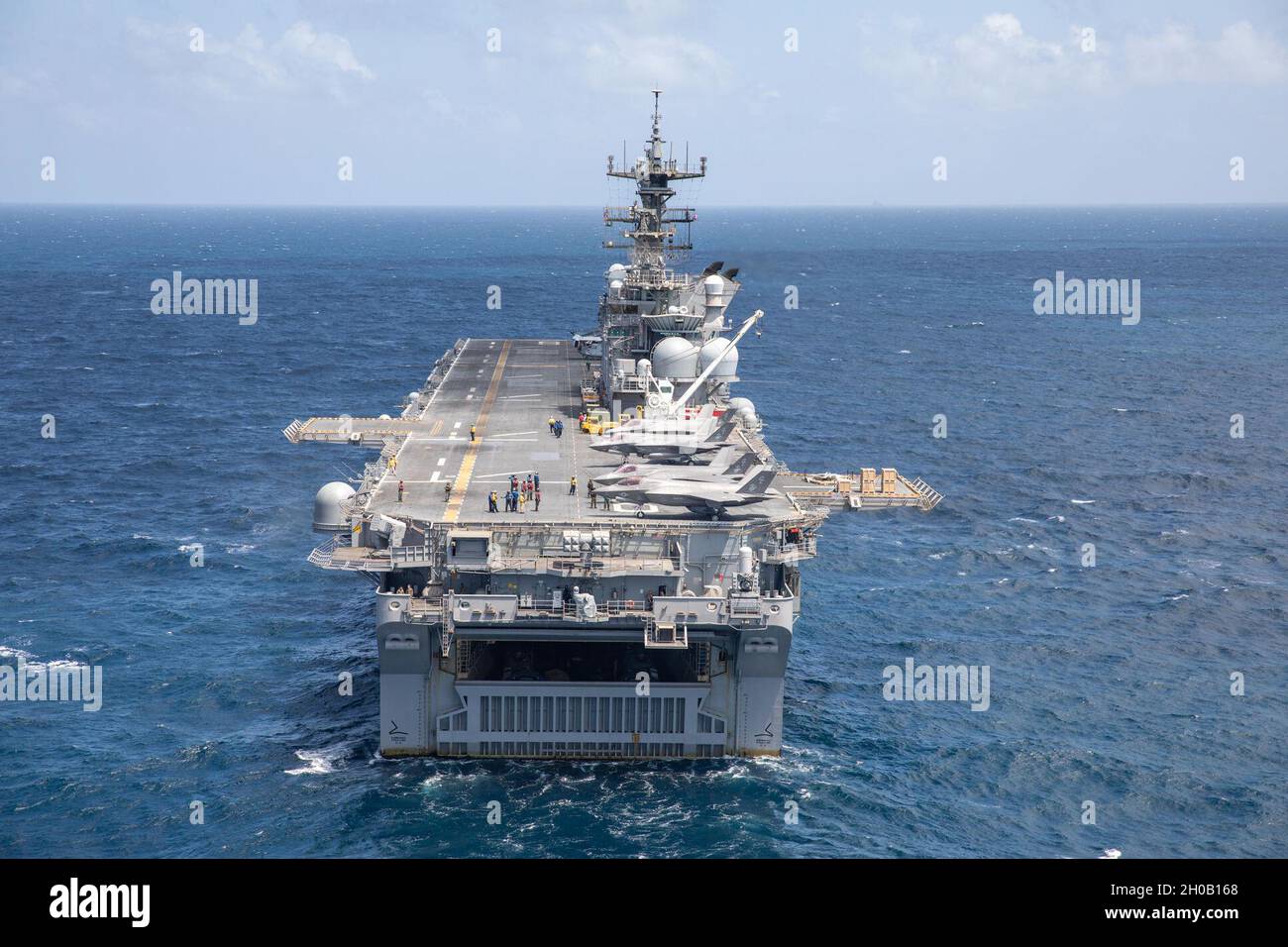 INDIAN OCEAN (Jan. 14, 2021) – The amphibious assault ship USS Makin ...
