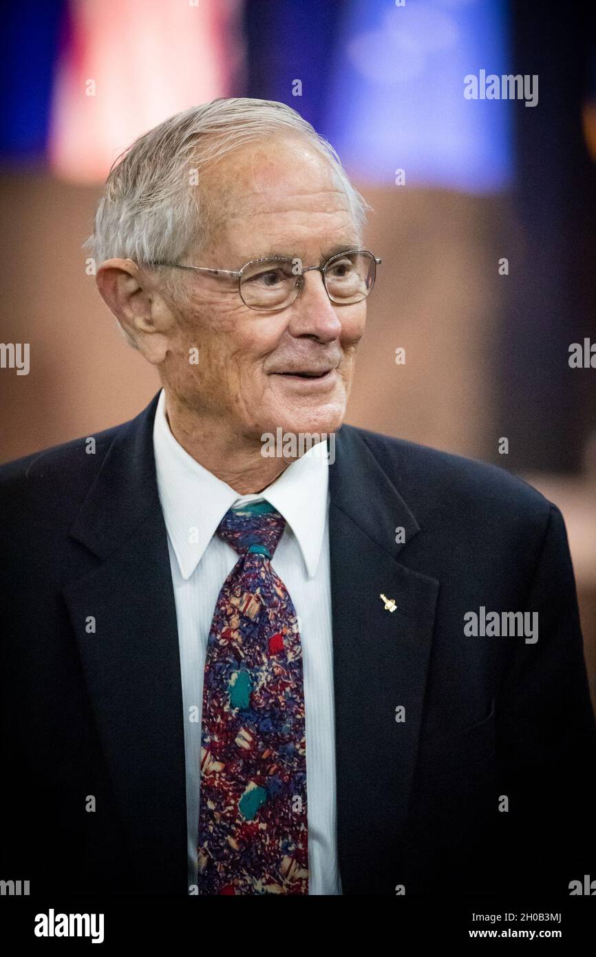 Charlie duke test pilot hi-res stock photography and images - Alamy