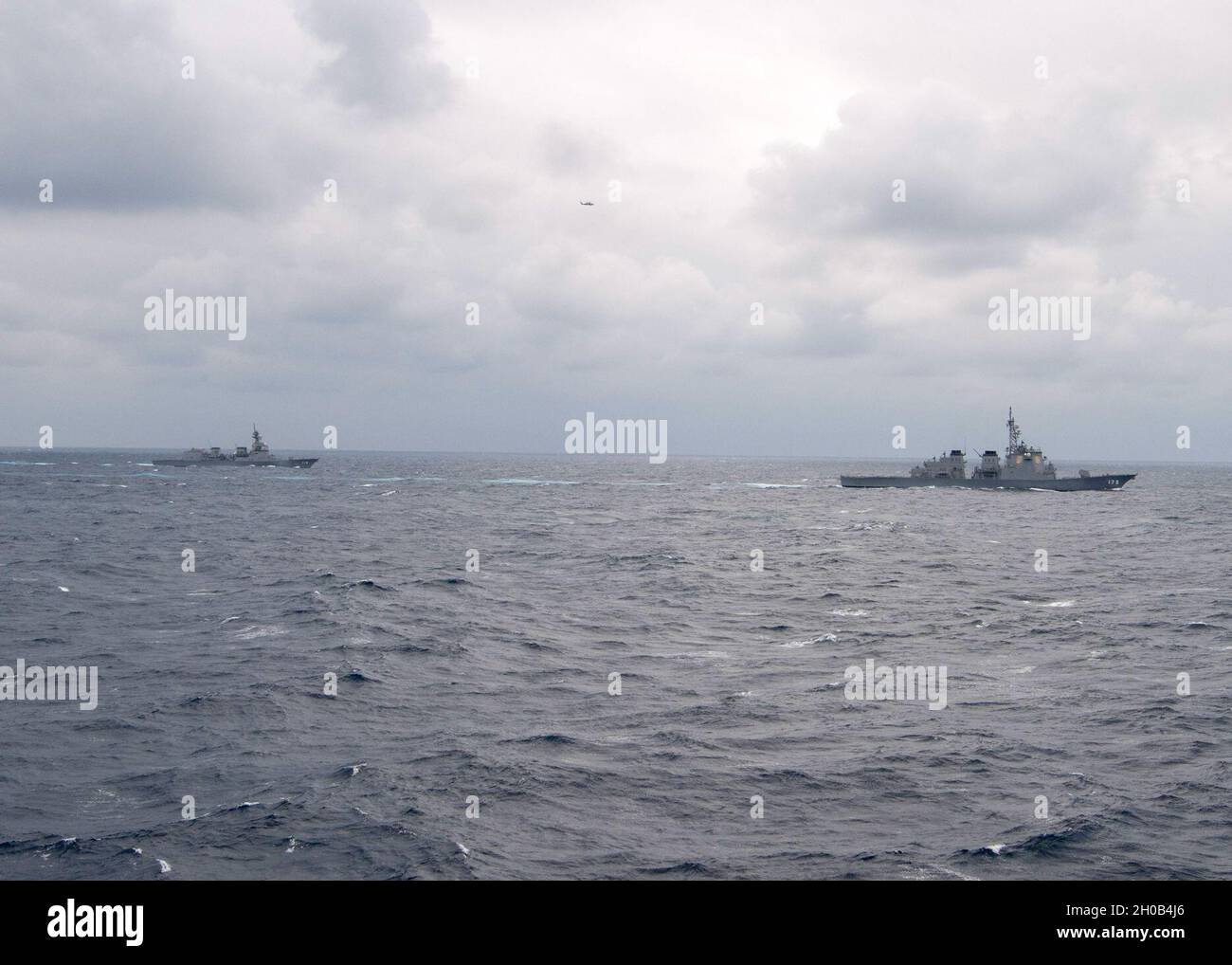 PACIFIC OCEAN (Jan. 15, 2021) The Japan Maritime Self-Defense Force ...