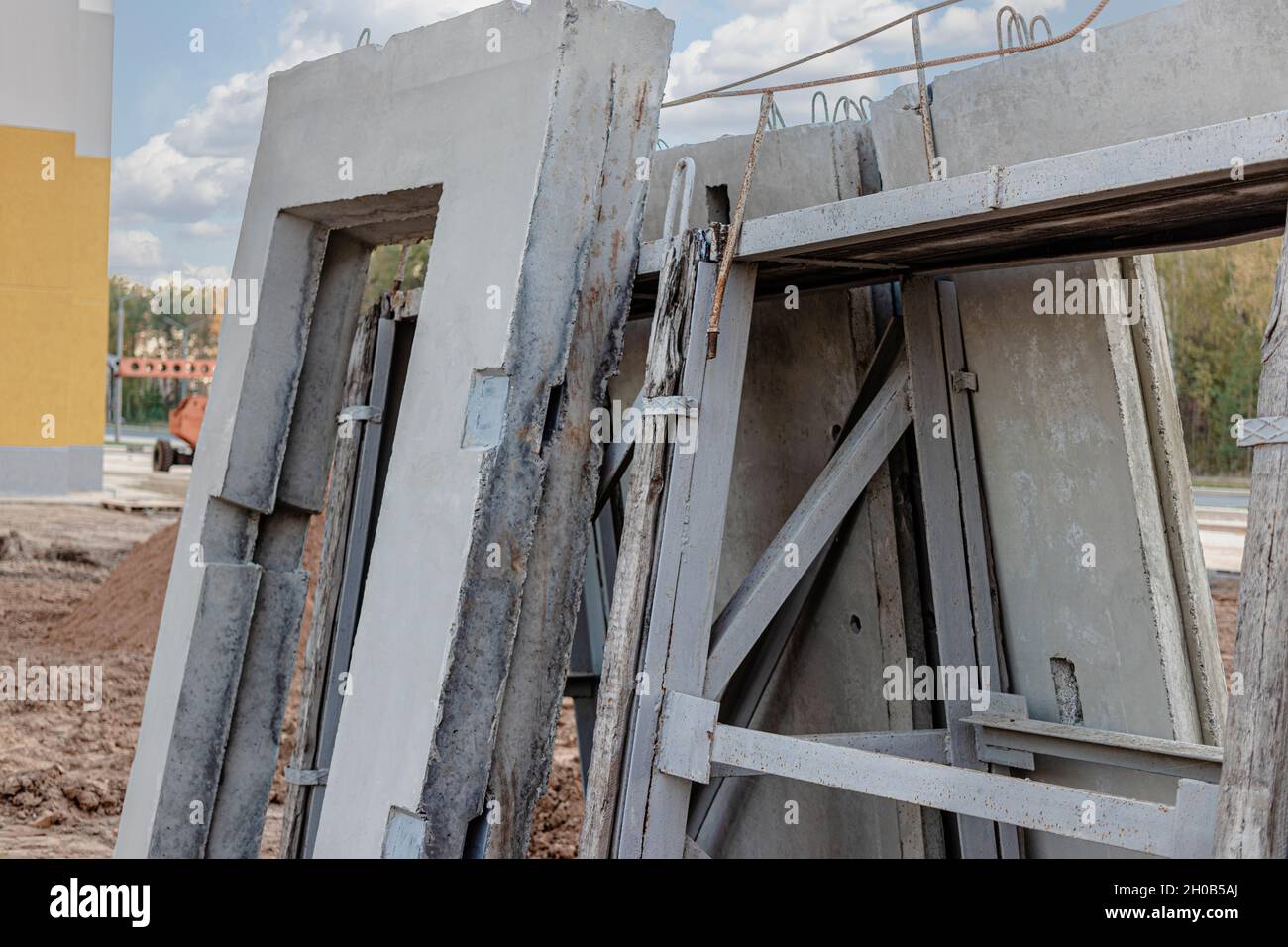 Precast Concrete Buildings High Resolution Stock Photography and Images ...