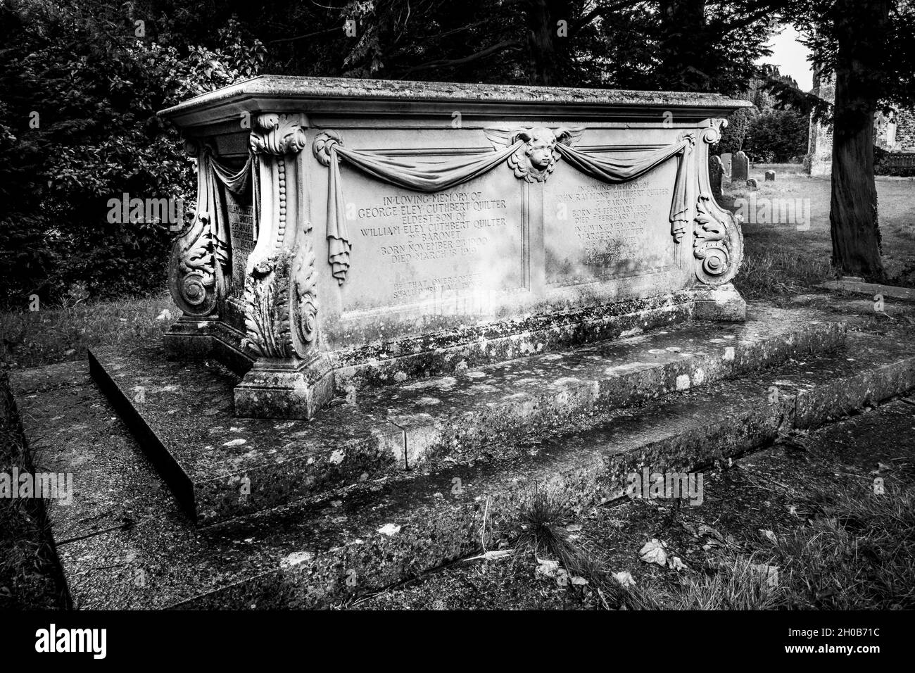 Victorian family tomb Black and White Stock Photos & Images - Alamy