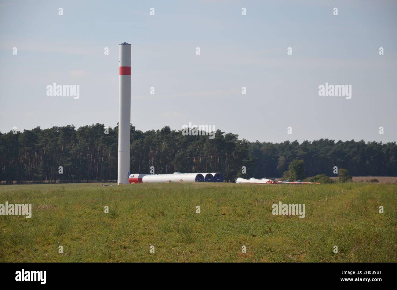 Elektrische windkraftanlage hi-res stock photography and images - Alamy