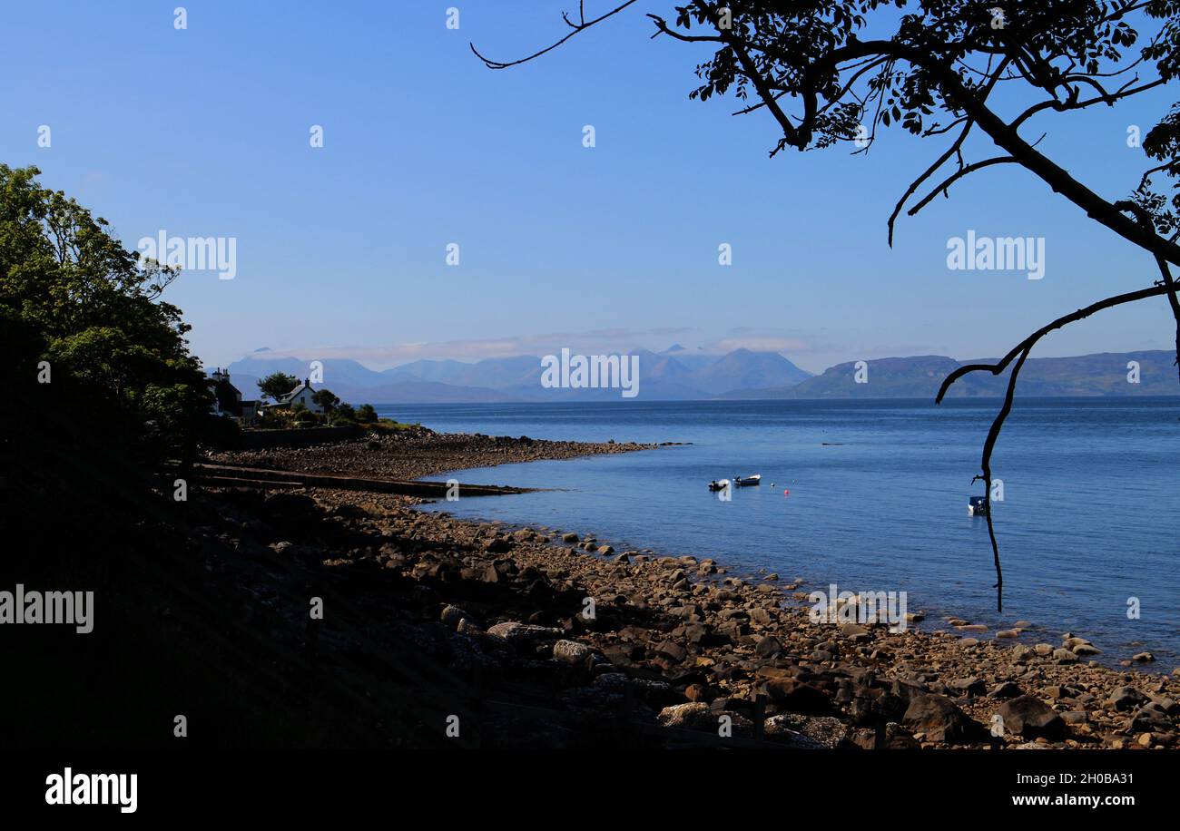 Apple Cross pass Stock Photo - Alamy