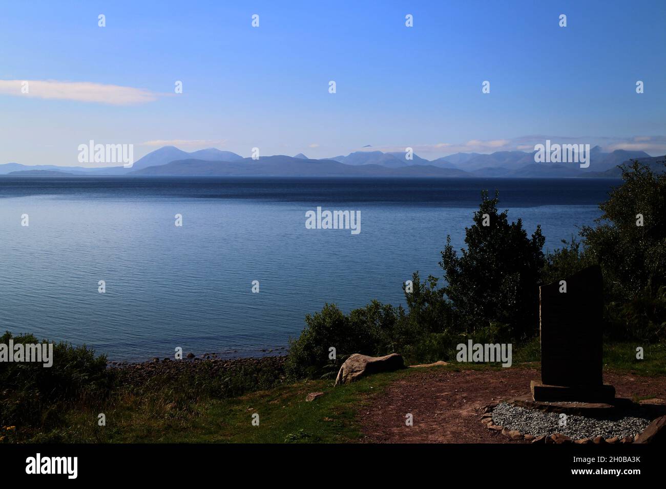 Apple Cross pass Stock Photo - Alamy