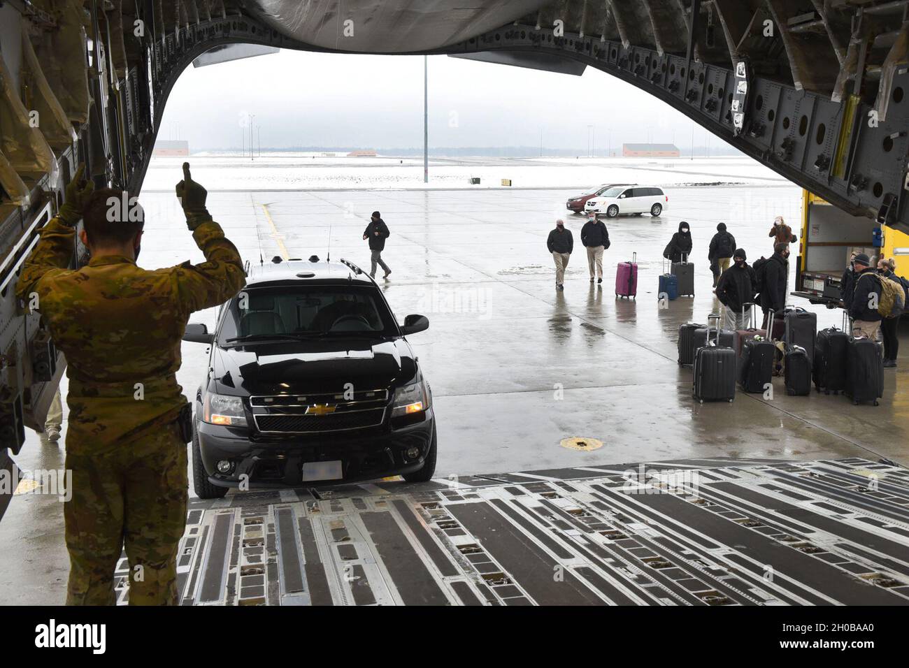 U.S. Air Force Staff Sgt. Peter Simpson, 6th Airlift Squadron ...