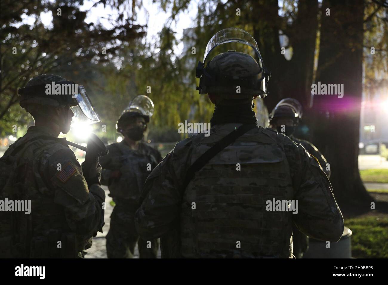 U.S. Army California National Guard soldiers, 270th Military Police ...