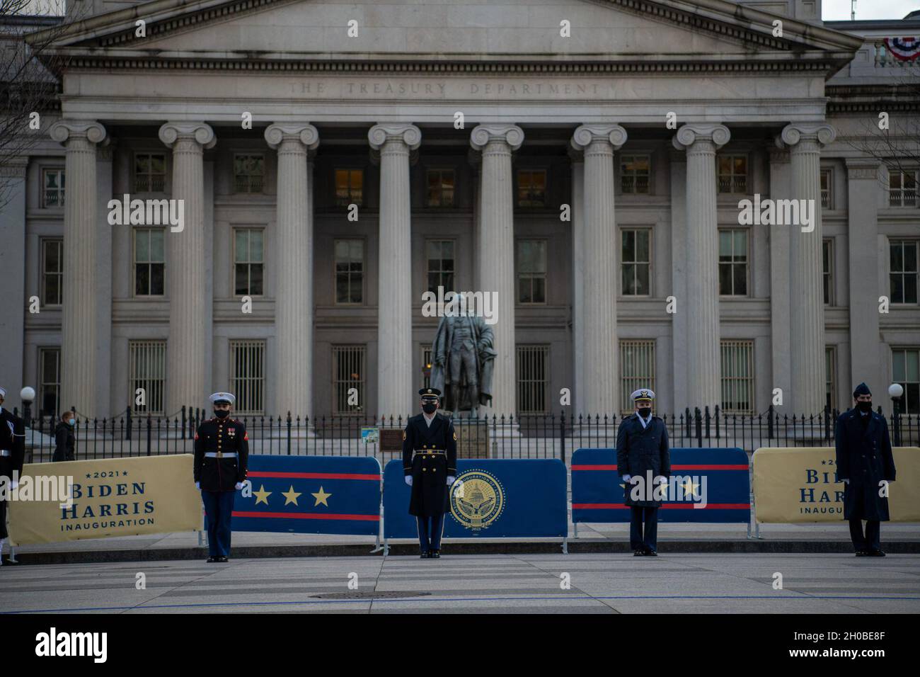 Members of the U.S. military cordon stand during a 59th Presidential ...