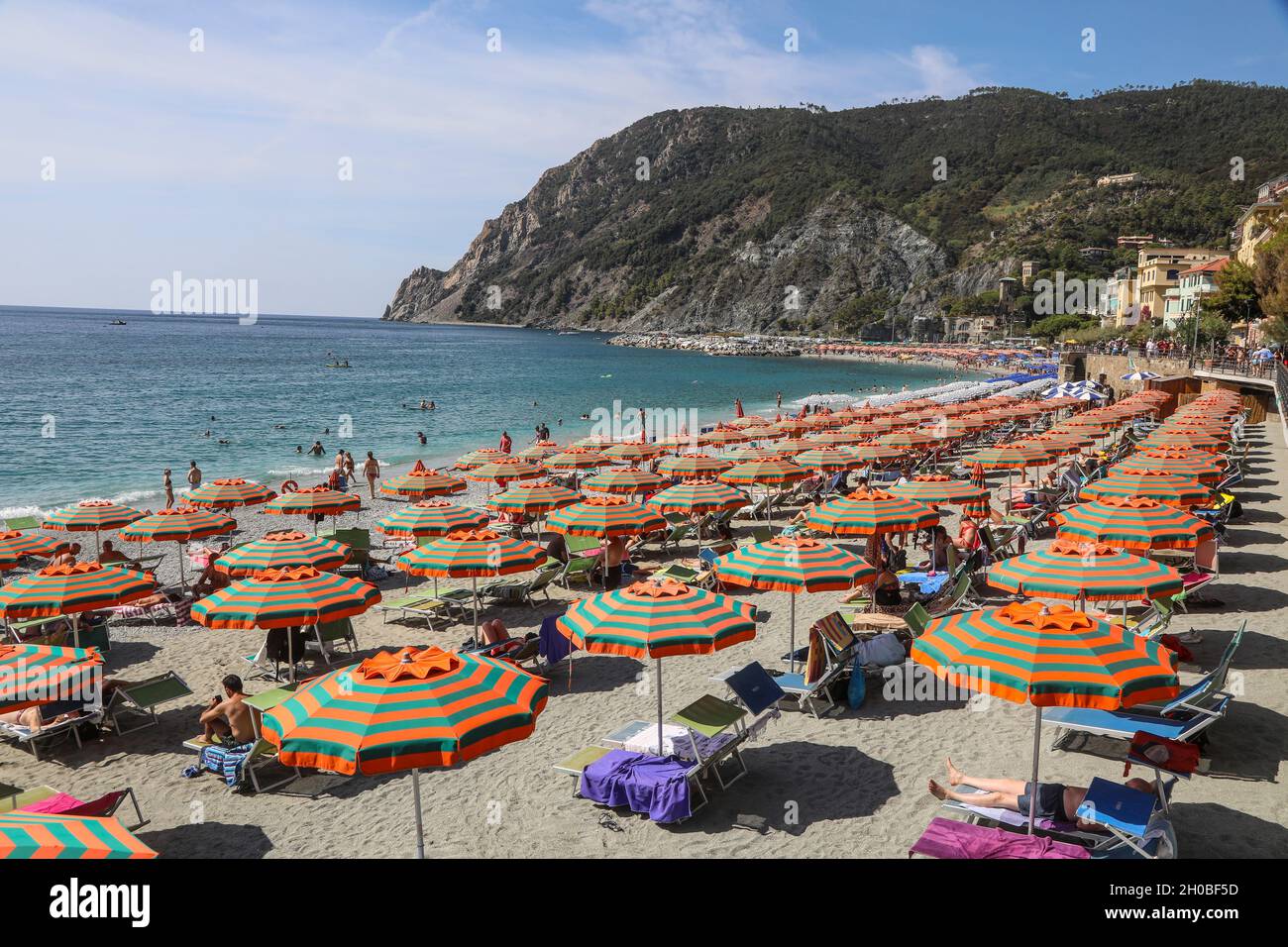 Cinque terre riviera italienne hi-res stock photography and images - Alamy