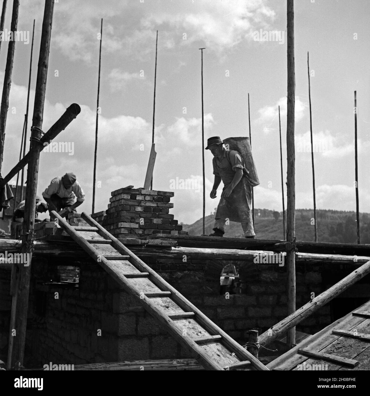 1930s workers white house hi-res stock photography and images - Alamy