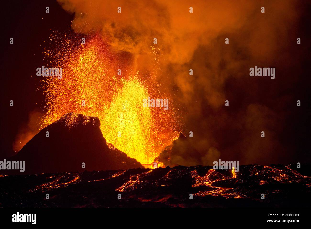 Eruption in Geldingadalur, Fagradalsfjall, Reykjanes Peninsula, Iceland ...