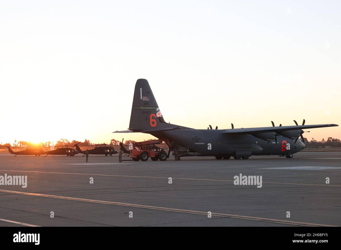 U.S. Air Force Airmen with the California National Guard's 146th ...