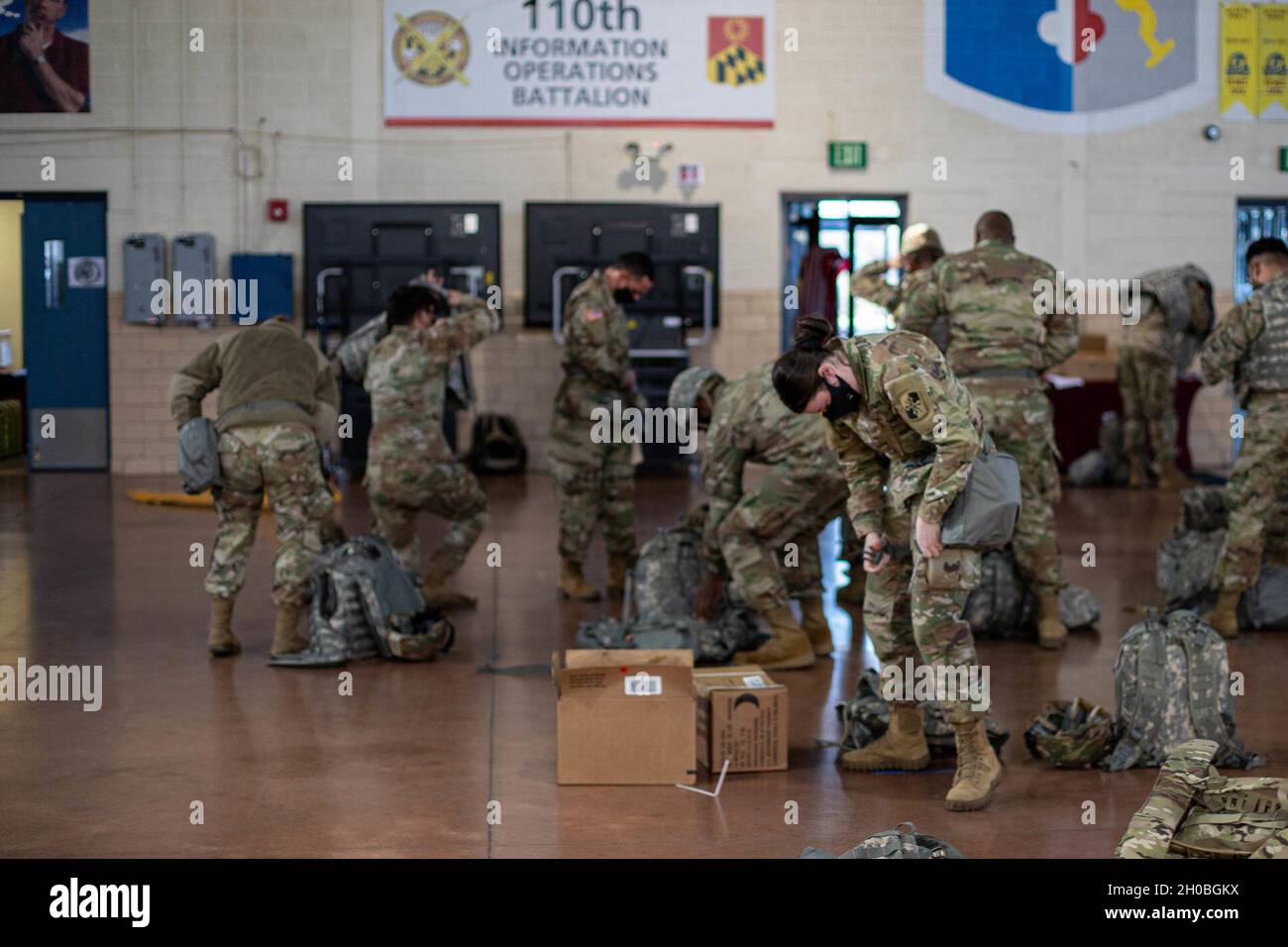 Members of the 629th Military Intelligence Battalion, Maryland Army ...
