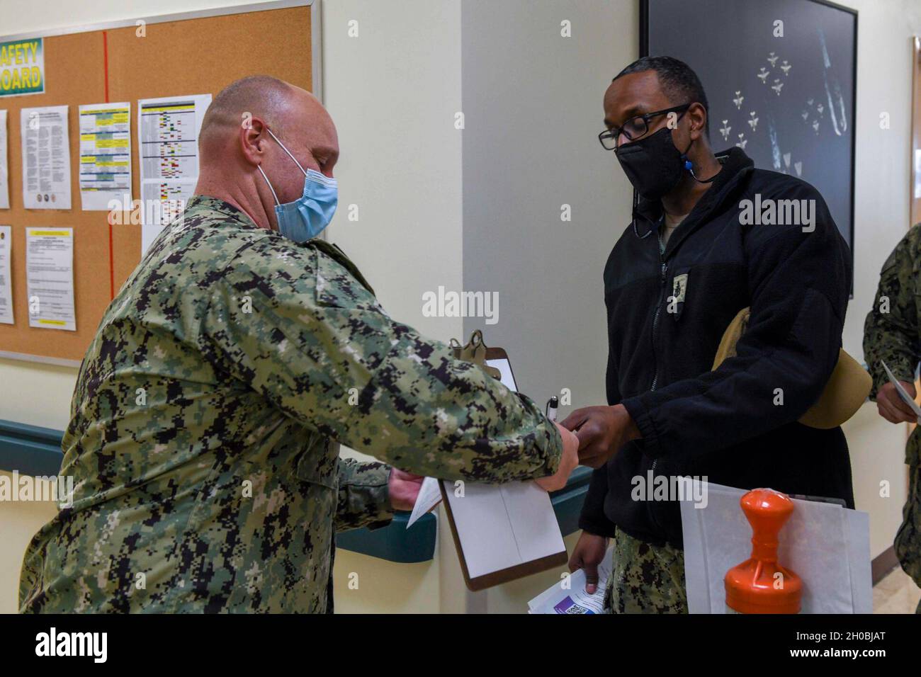 210119-N-ZU710-0022 CHINHAE, Republic of Korea (Jan. 19, 2021) Senior ...