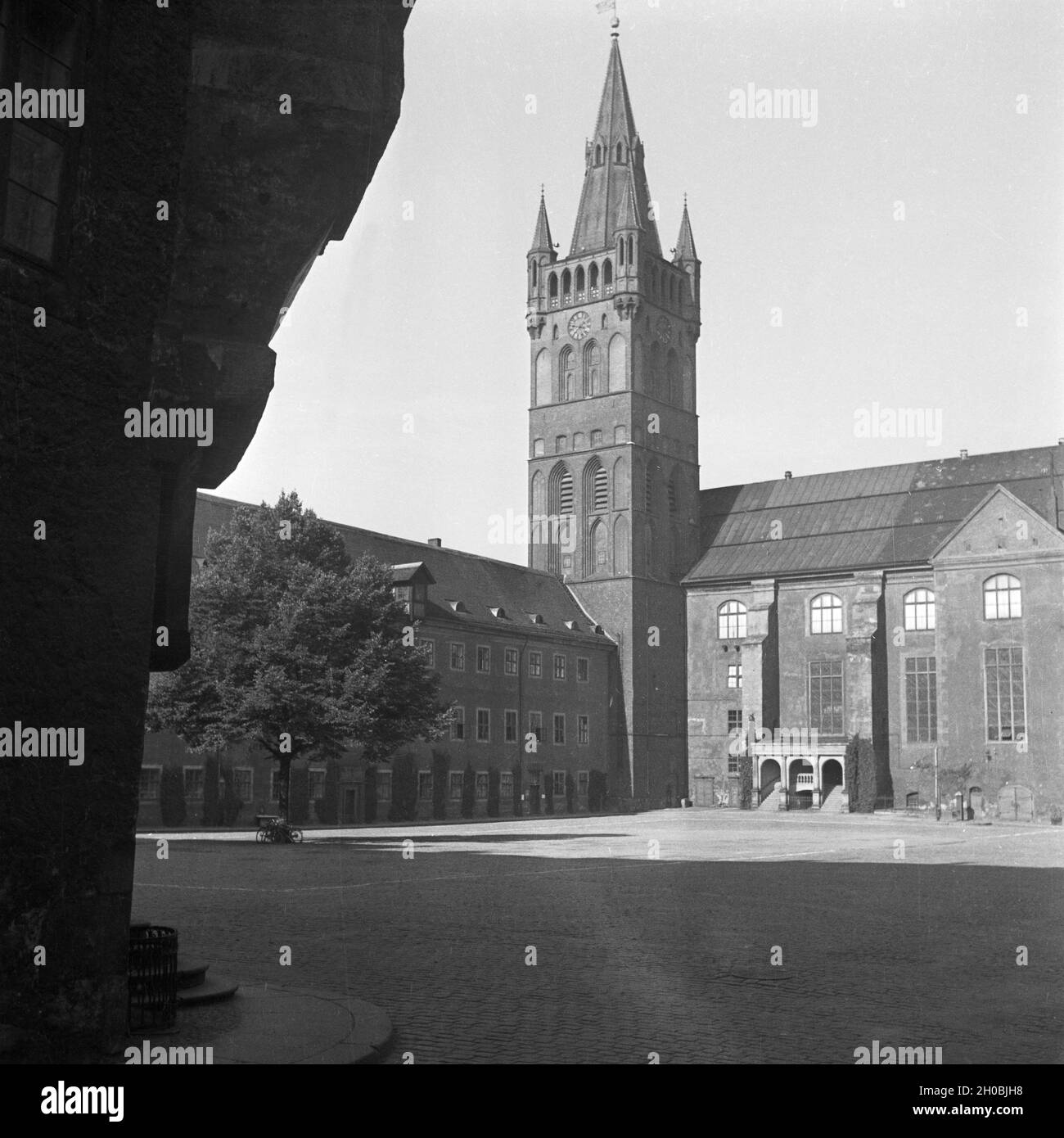Koenigsberg castle hi-res stock photography and images - Alamy