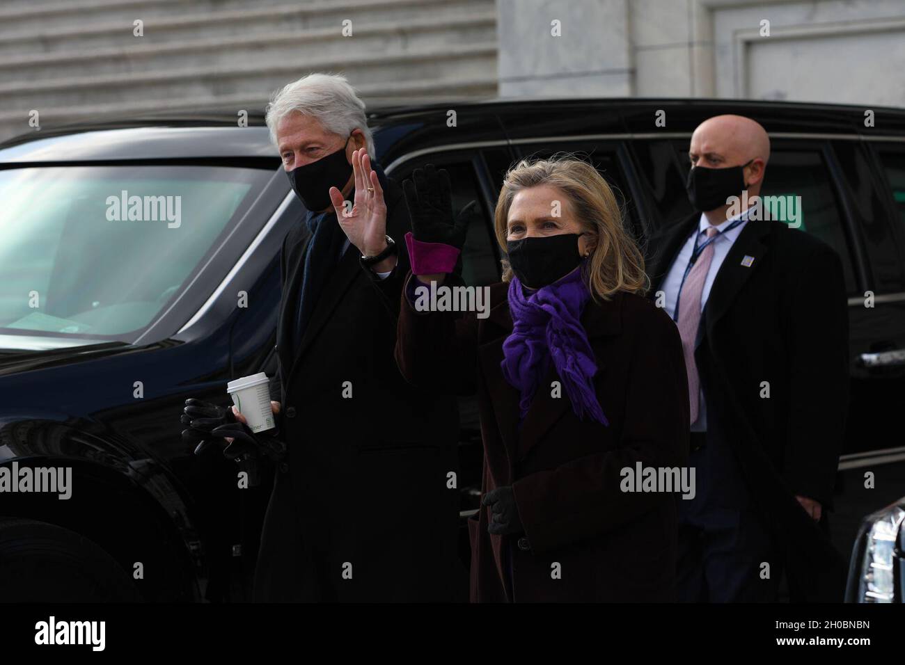 Former president Bill Clinton and former First Lady Hillary Clinton ...