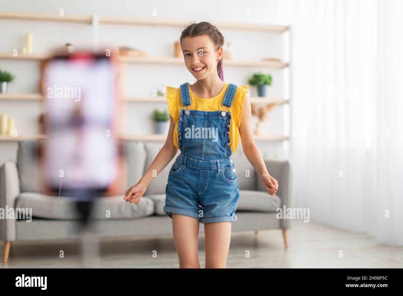 Dance vlog hi-res stock photography and images - Alamy