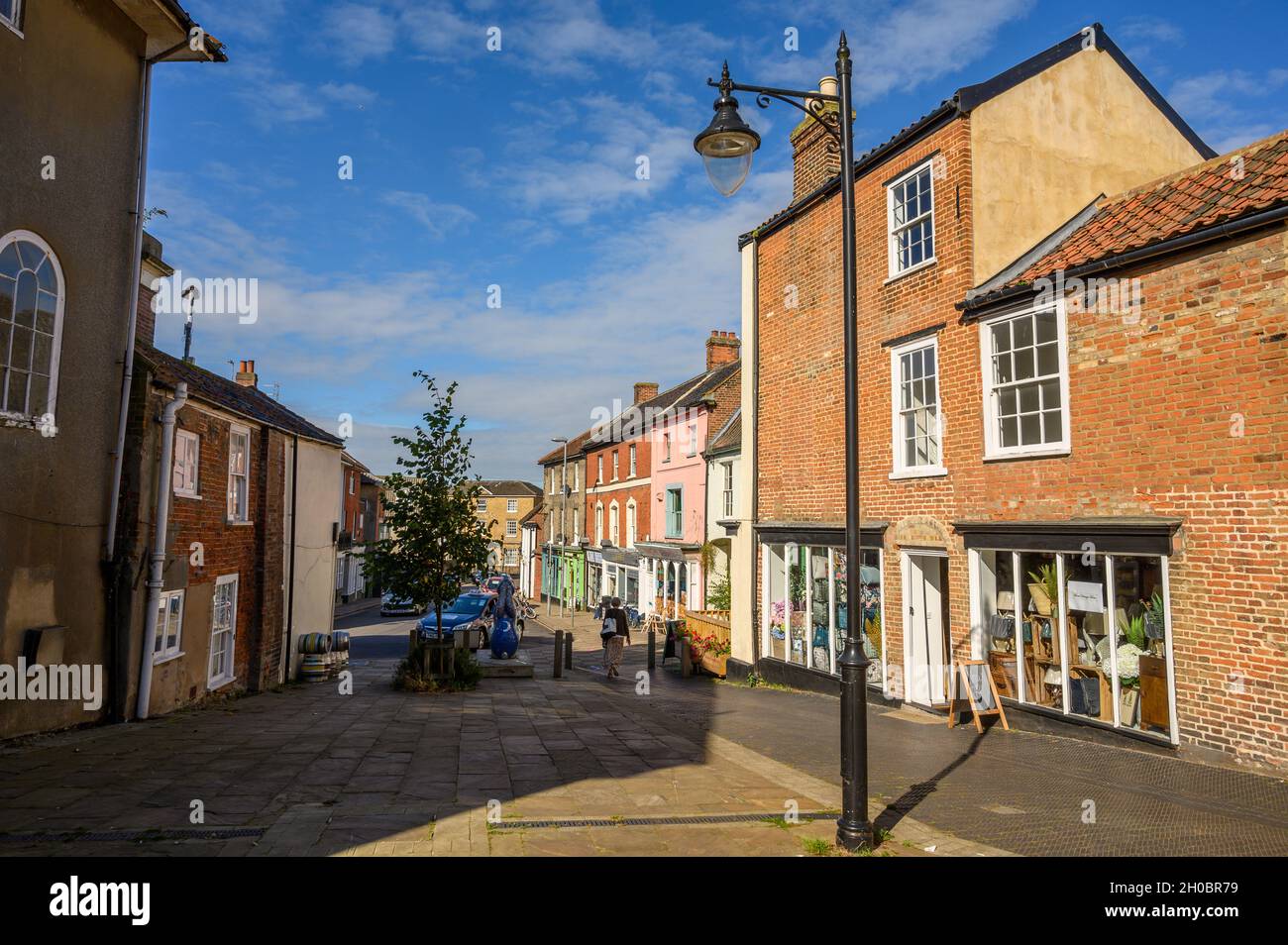 Row shops england hi-res stock photography and images - Alamy
