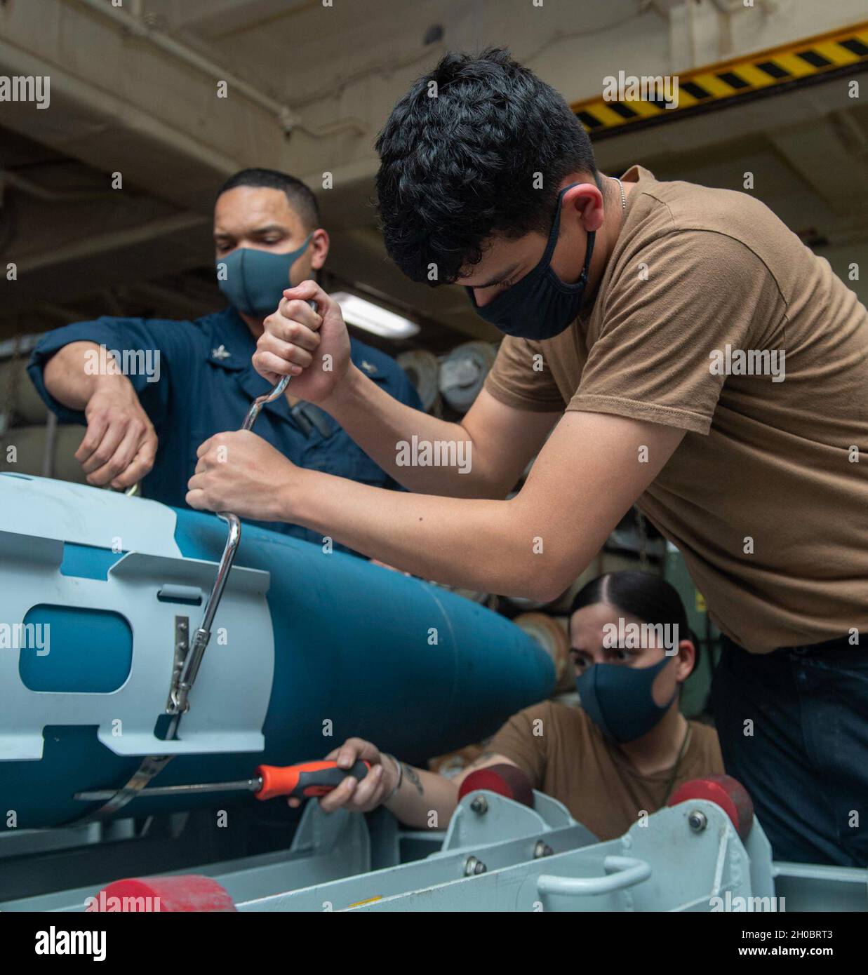 210121-N-QM903-1010 PHILIPPINE SEA (Jan. 21, 2021) Aviation Ordnancemen ...