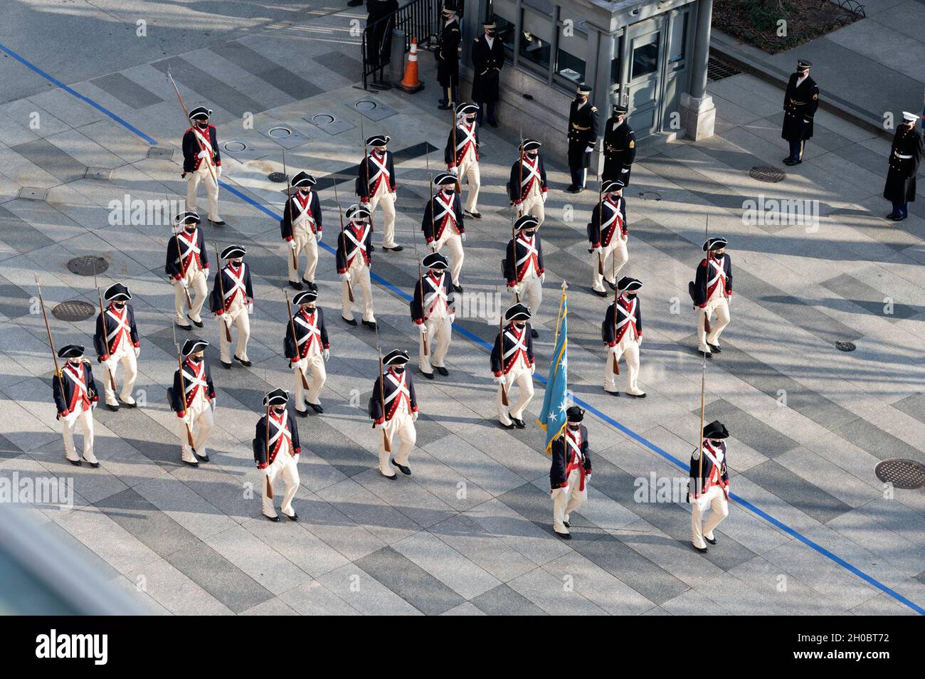 The U.S. Army Commander in Chief's Guard marches down 15th Street ...