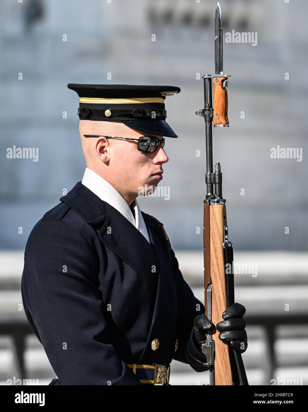 Soldier at arms hi-res stock photography and images - Alamy