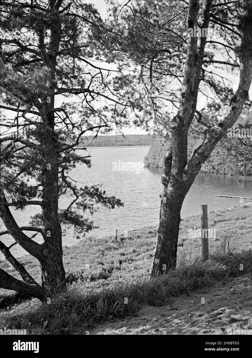 Typische Seenlandschaft in Masuren, Ostpreußen, 1930er Jahre. Typical ...