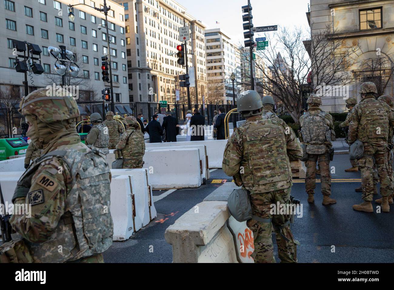 Soldiers of the 114th Military Police Company, Mississippi Army ...