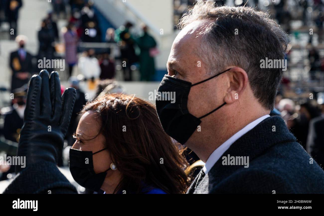 Vice President Kamala Harris and her husband, second gentleman Doug ...