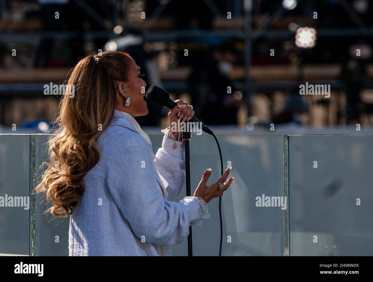 Jennifer Lopez performs during the 59th Presidential Inauguration at ...