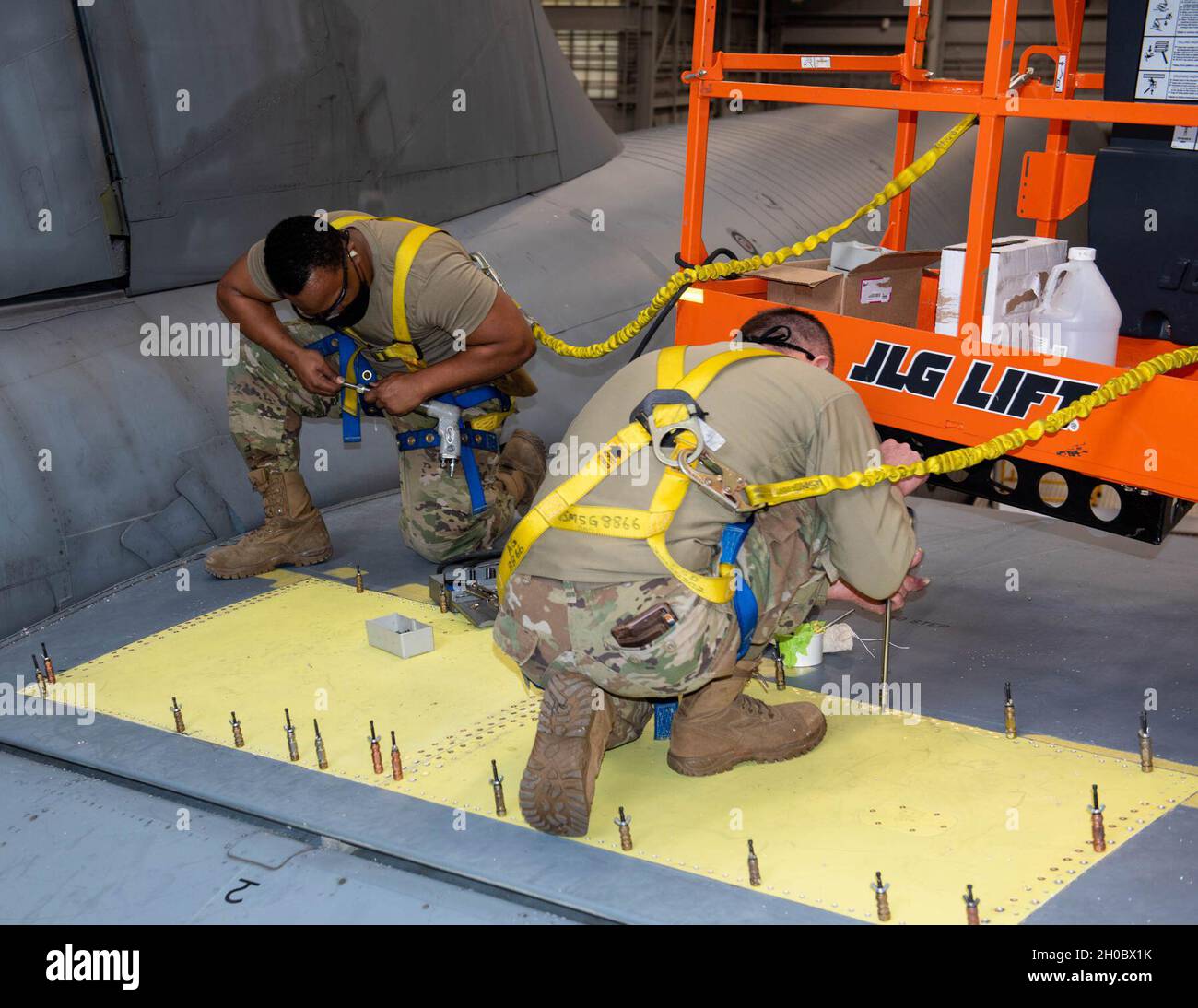 Master Sgt. Harold Fulghum (right), 507th Maintenance Squadron ...