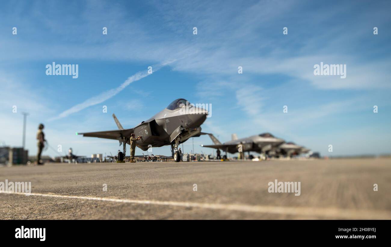 Pilots, crew chiefs, and maintainers assigned to the 158th Fighter Wing ...