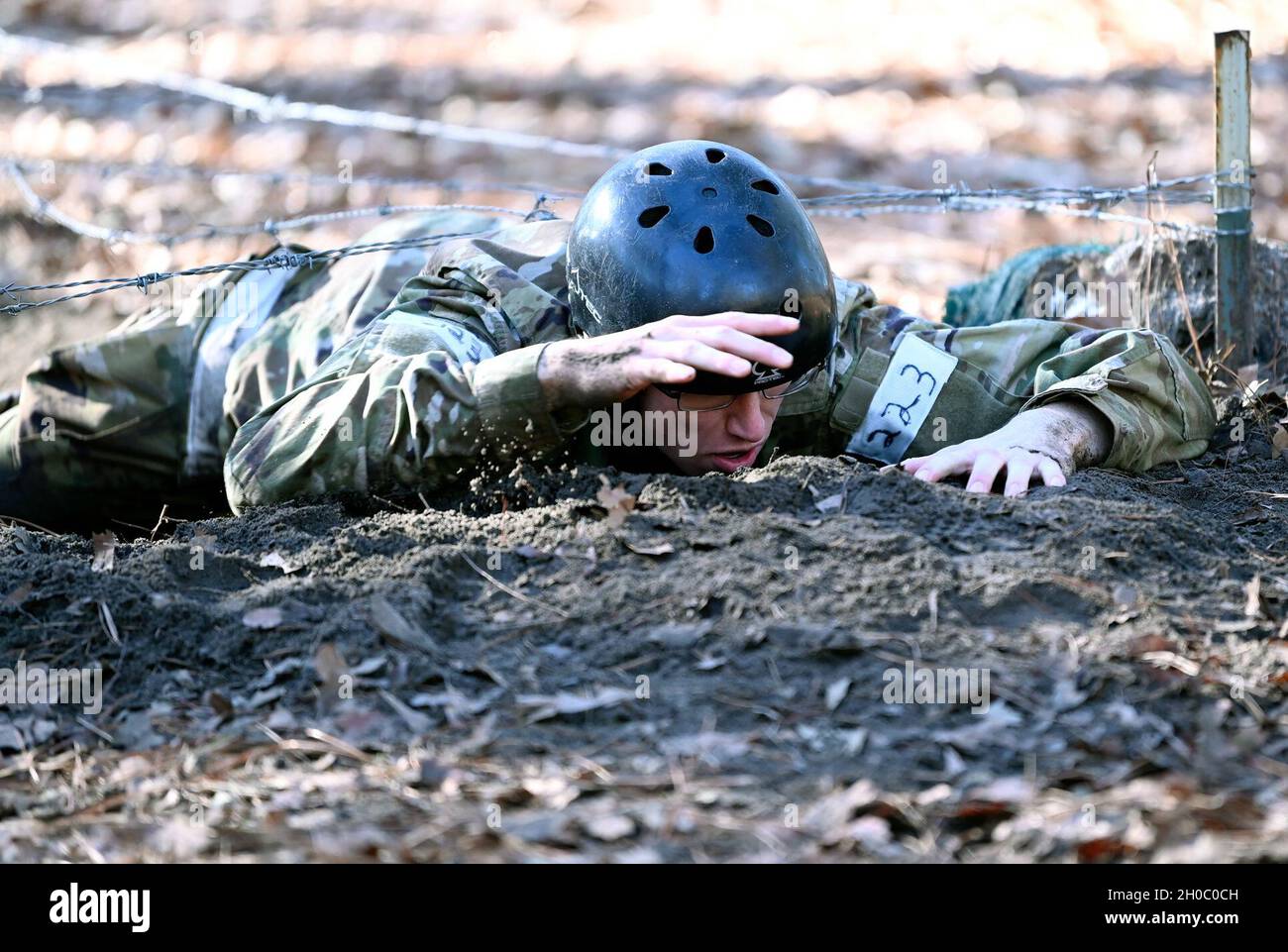 A Special Forces candidate at the U.S. Army John F. Kennedy Special ...