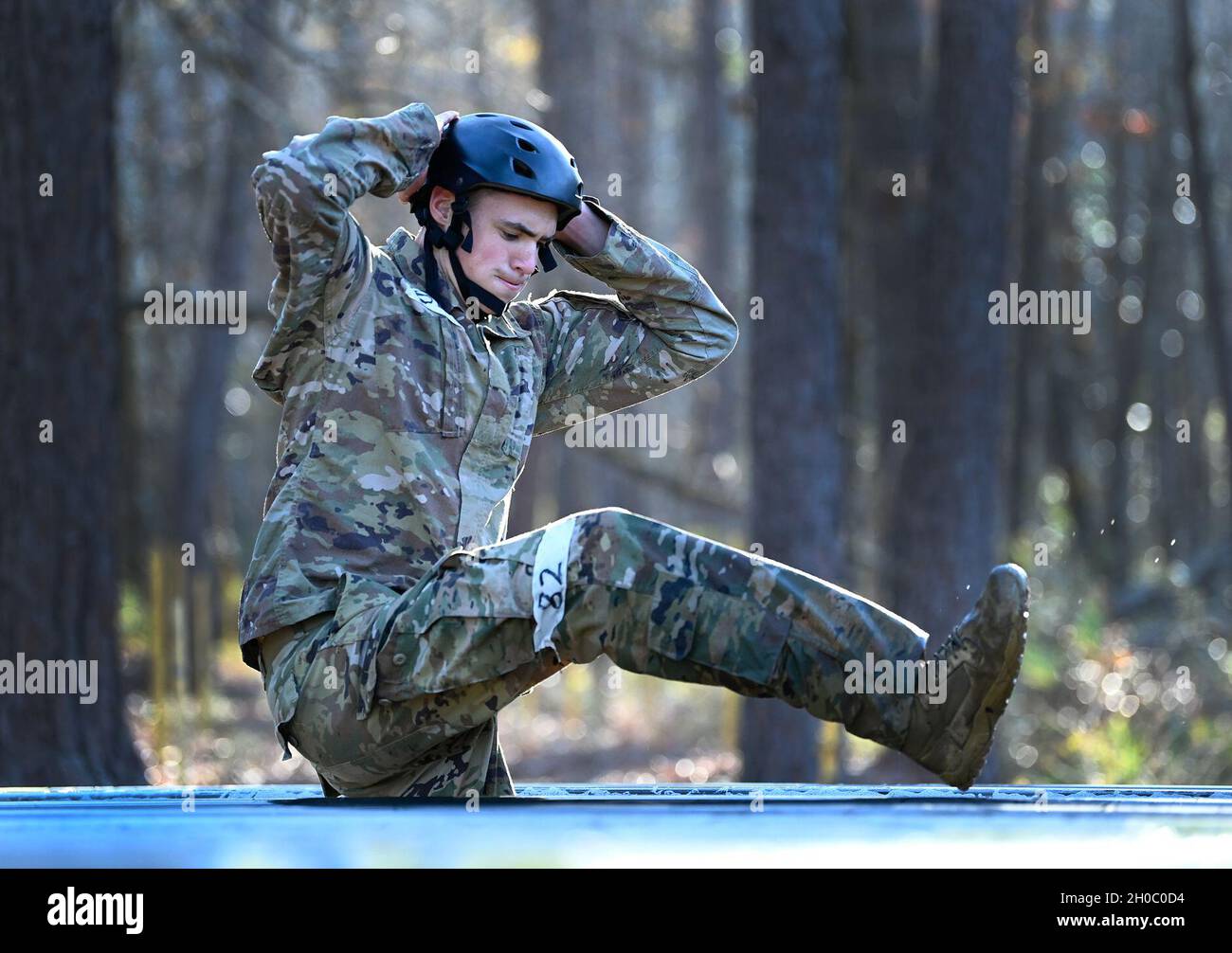 A Special Forces candidate at the U.S. Army John F. Kennedy Special ...