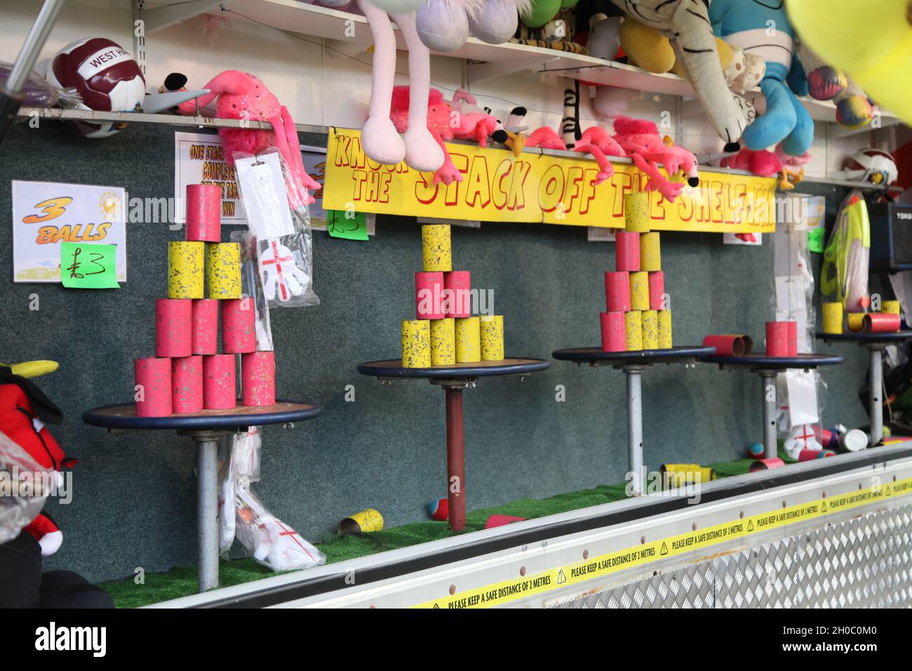 Game knocking tin cans hi-res stock photography and images - Alamy